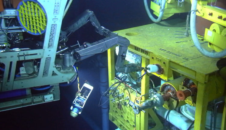 ExxonMobil signs contract with C-Inovation