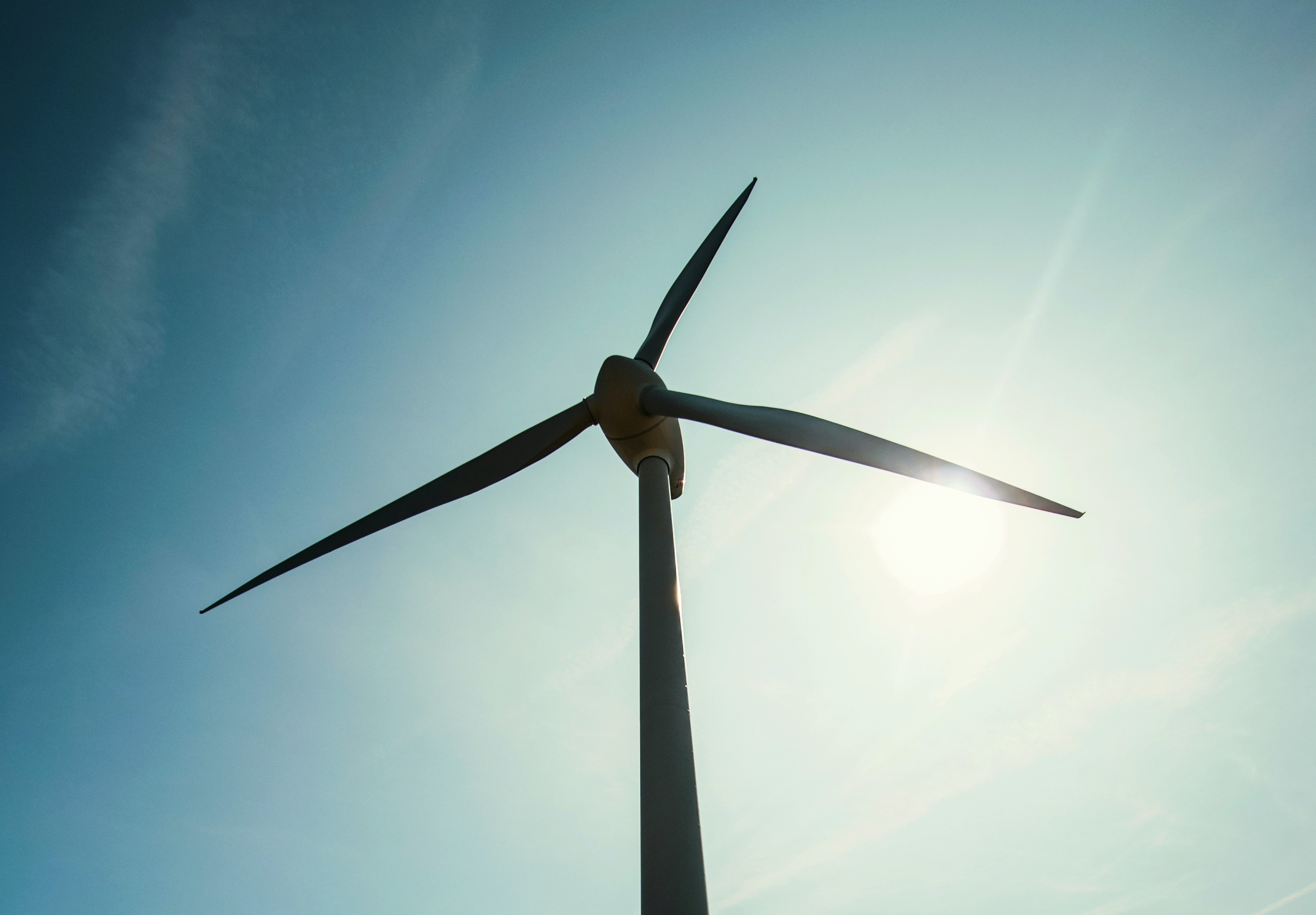 RWE collaborates with Sarens and Tugdock to investigate innovative ...