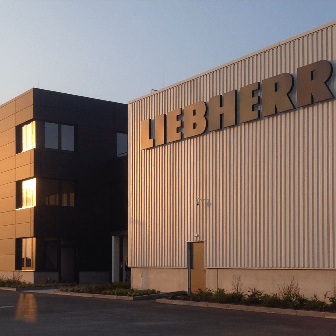 Liebherr: Future Wind Farms Might Be Installed from Office