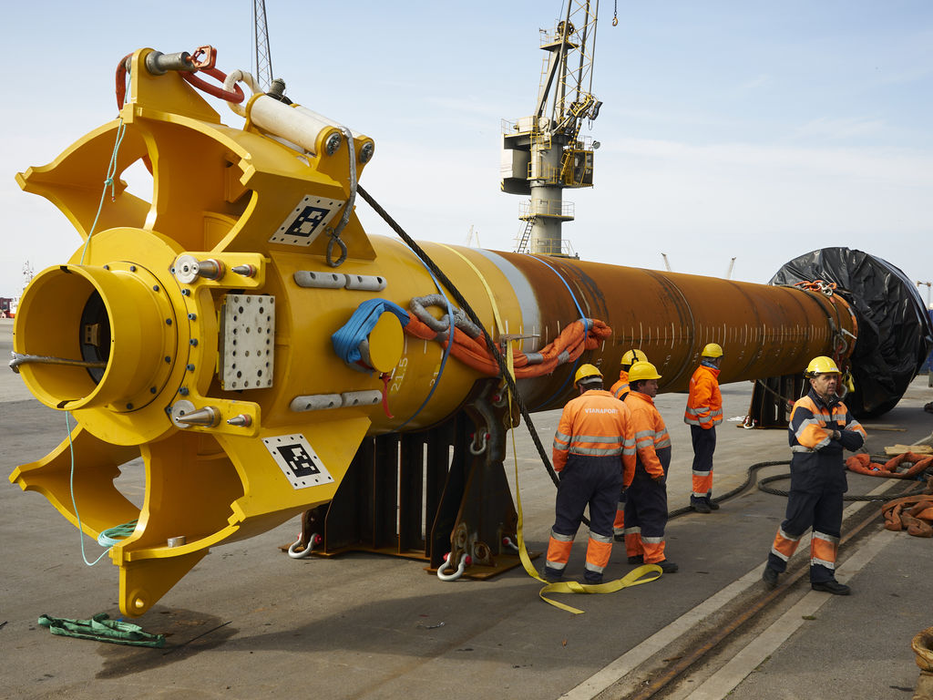 First commercial-scale UMACK anchor hits seabed off Portugal ahead of ...